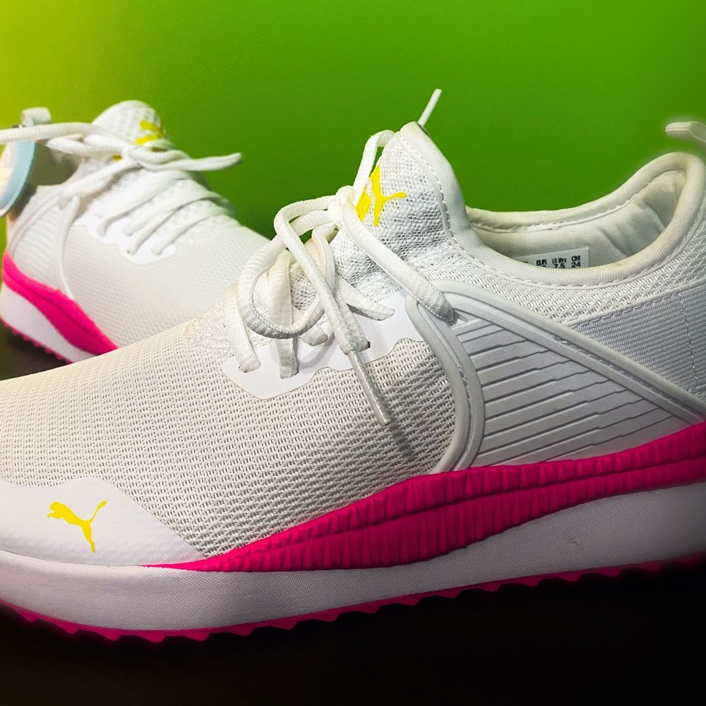 Pink And White Puma Shoes - Gem